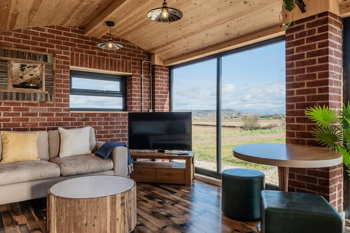 Brick Barn - Luxury Barn Conversion By River Avon - Cotswolds