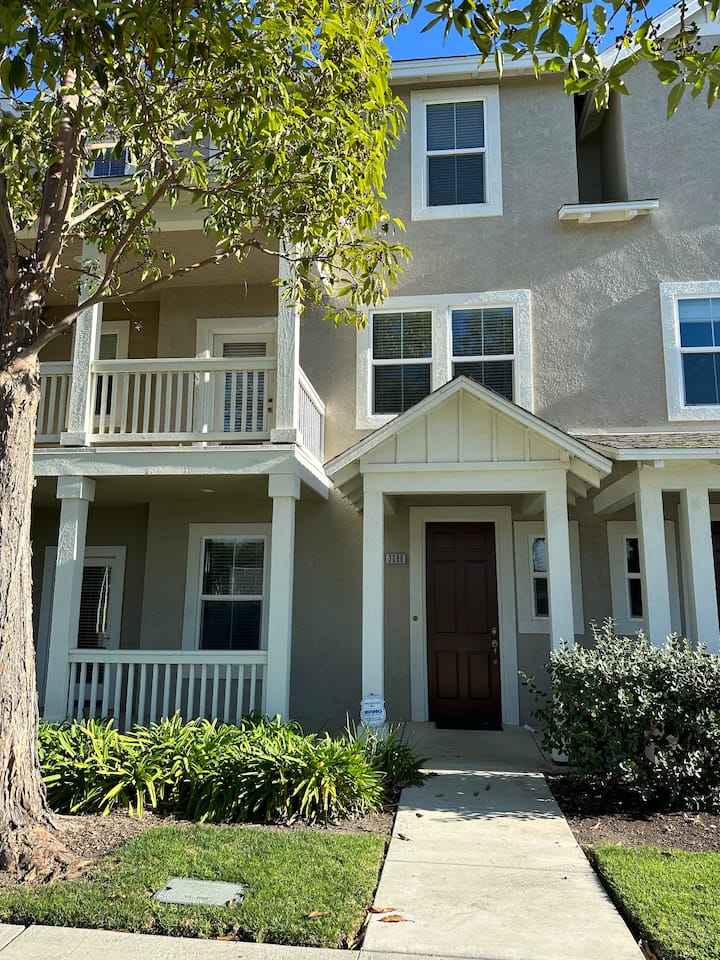 3/2 Furnished, Cable/utilities Incl. Short Term - Oxnard, CA