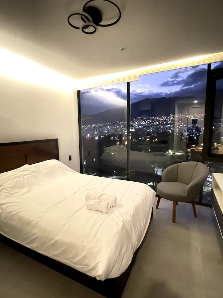 17th Floor Apt. With Best View - Quito