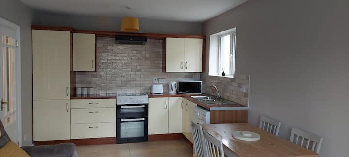 Newly Refurbished 2 Bed Apartmen - Bundoran