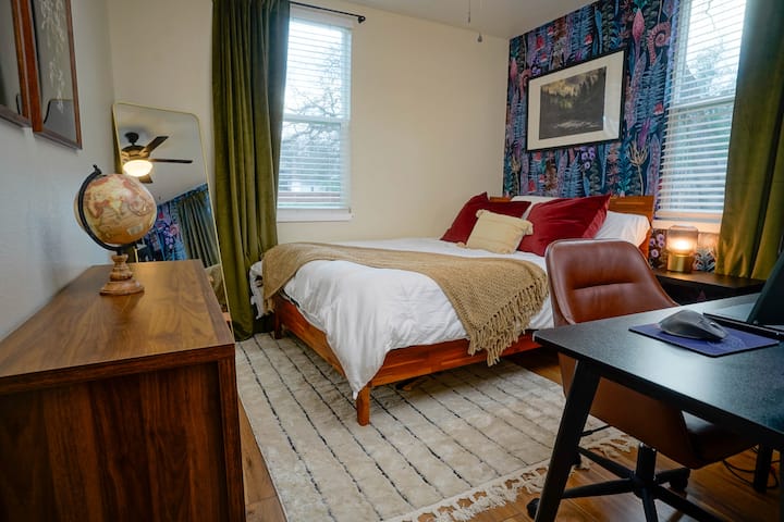 2-bdrm, 1.5 Bath, Dog-friendly, 5 Min To Downtown - Redding, CA