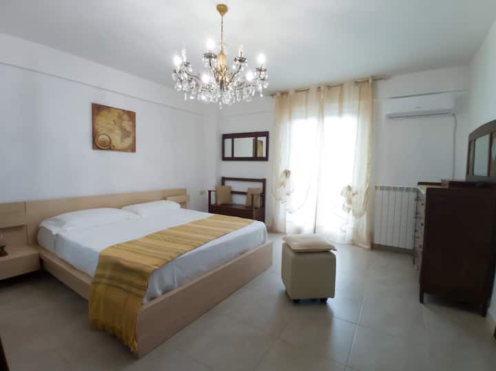 Accogliente E Romantico Appartamento 150m Dal Mare - Paola