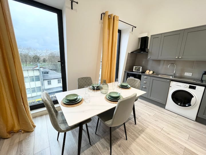 The Ealing Nest – Spacious Flat For Family&groups - Hounslow
