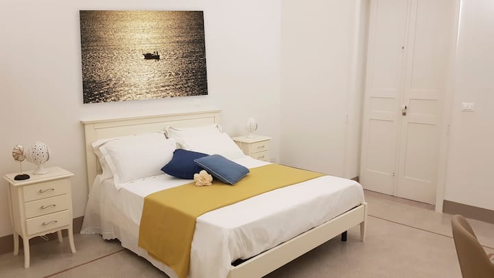 Camera Queen Con Vasca Idromassaggio Uso Esclusivo - Santa Cesarea Terme
