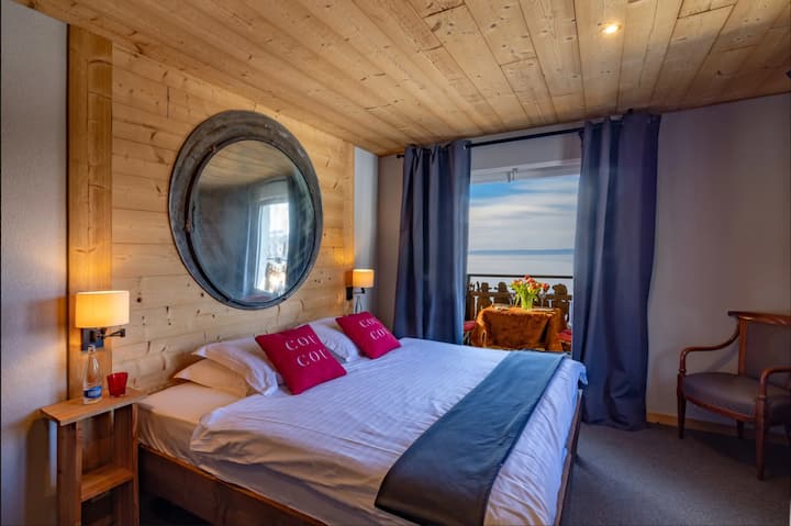 Chalet Chic Room With Lake View - Montreux