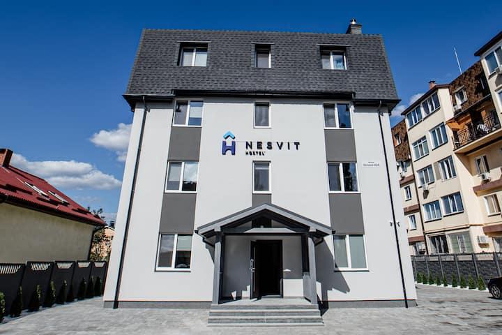 Nesvit Hostel - Ірпінь