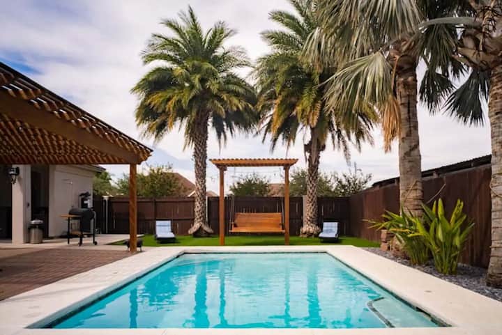 177) Pool | Basketball Court | Pool Table | 6 Beds - Mission, TX