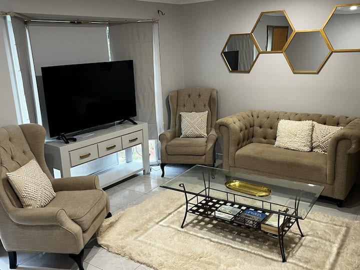 Modern, Comfort & Style. - ドニーブルック