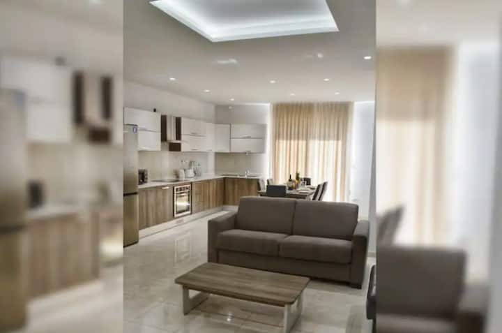 Spacious 3 Bedroom Near Sliema, Valletta & Sea - Malta
