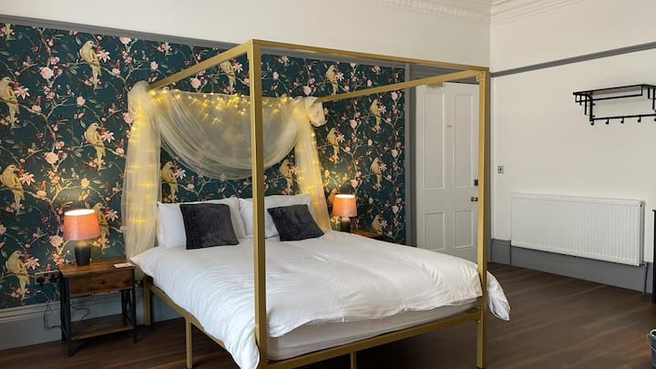 Lilyrose Hotel Whitby - Parrot Room (Room 17) - ウィットビー