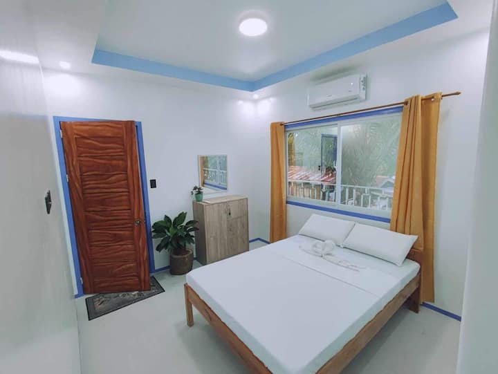 La Ramona’s Place: Melania’s Room Good For 2 Pax - Oslob