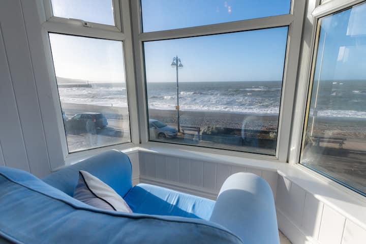 Spectacular Views From The Windows - Aberystwyth