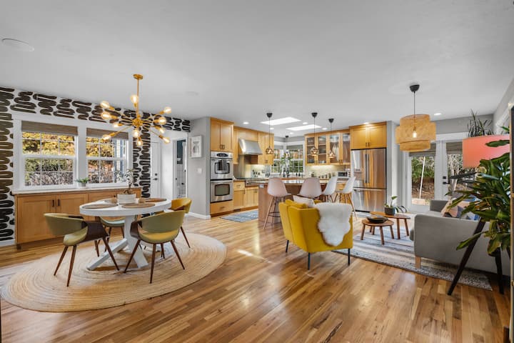 Trailhead Access- Unique Interior-large Kitchen - Boise