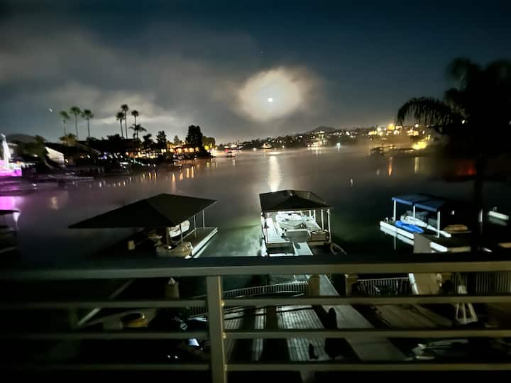 Lakefront Getaway - Canyon Lake, CA