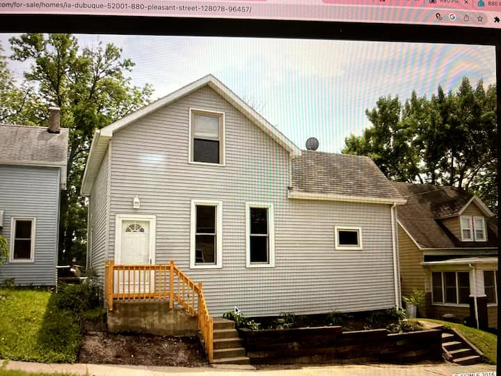 Travel Healthcare Housing - Dubuque, IA