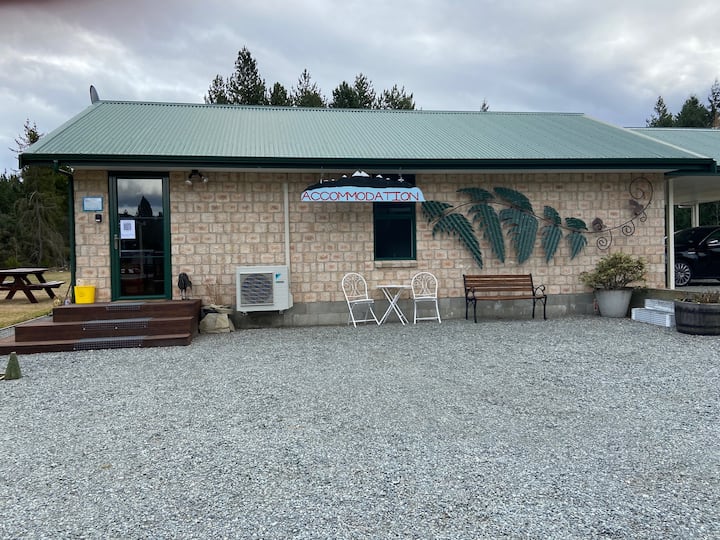 Arches Studio . Hot Tub. No Cleaning Fee - Twizel