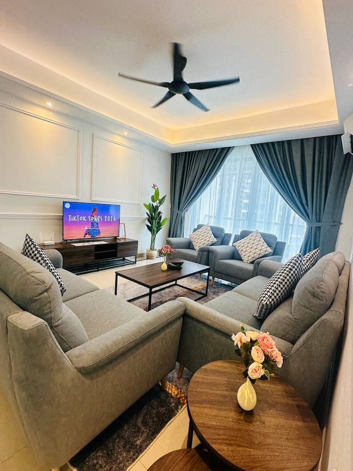 Emerald Cove 4br Unit At R&f Princess By Anju - Johor Bahru