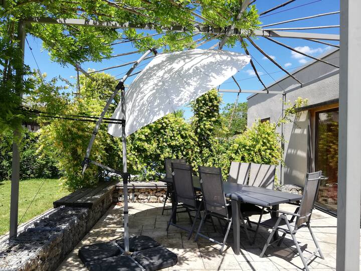 Pause Val De Loire
Gîte Bioclimatique
Meublé T 4* - Blois