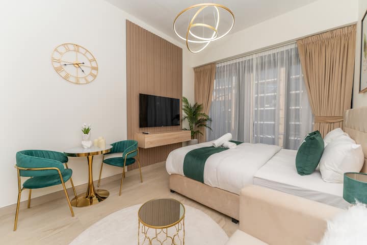 Azizi Riviera, Massive Balcony - Dubai