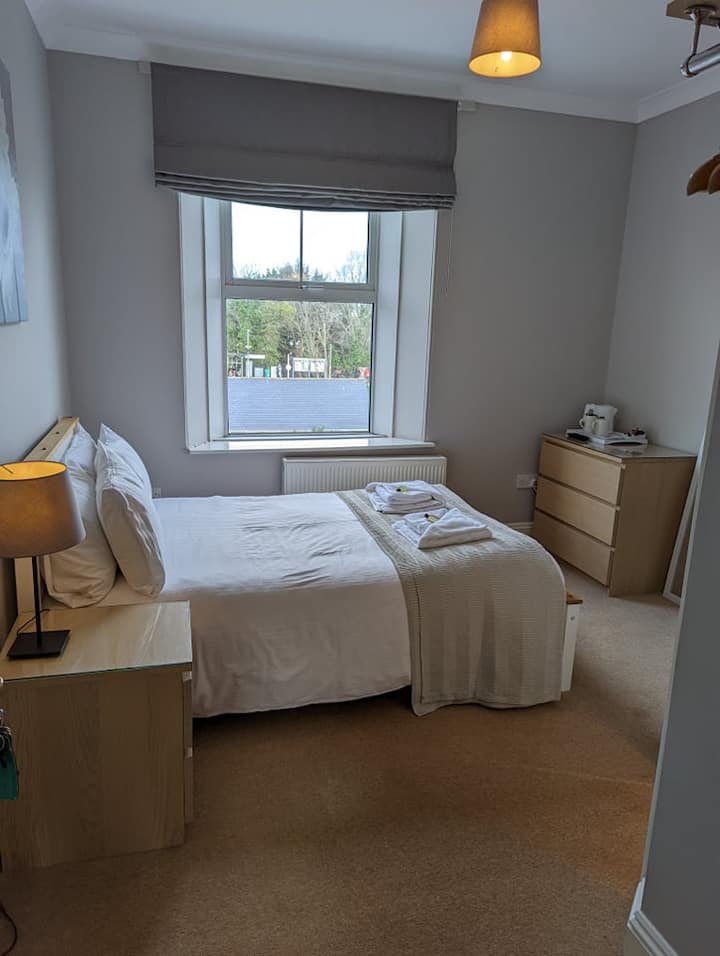 Small Double En Suite Room - Falmouth