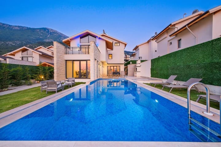 ÖLüdeniz 'De 4 Odalı Lüks Villa (Y1) - Ölüdeniz