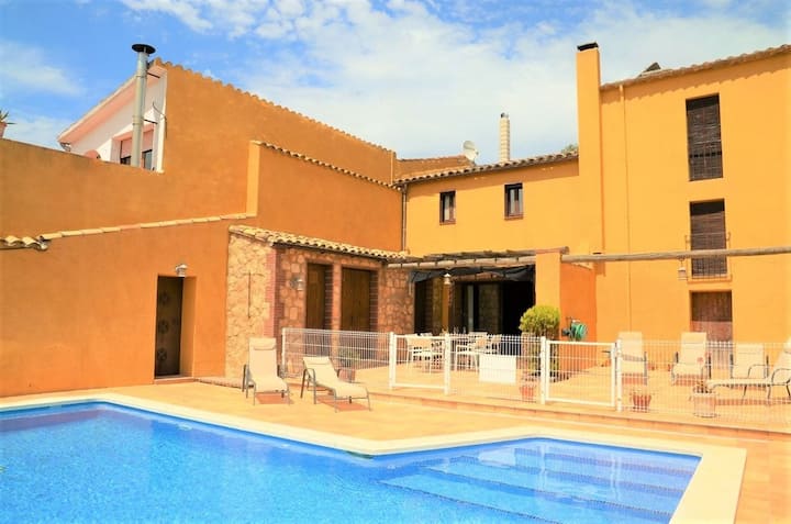 Casa Sionia - Charming Townhouse With Private Pool - Sant Sadurní d'Anoia