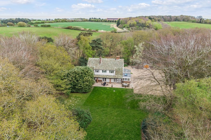 Norfolk Coastal Retreat | 6 Beds + Hot Tub - Sheringham