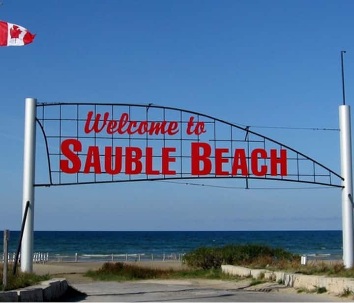Watefront Cottage Stunning Views - Sauble Beach