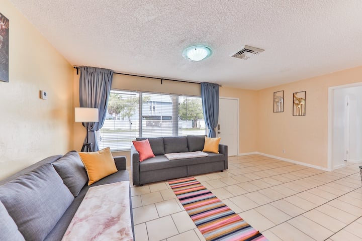 Lucky Charm Str-2750 - Dania Beach, FL