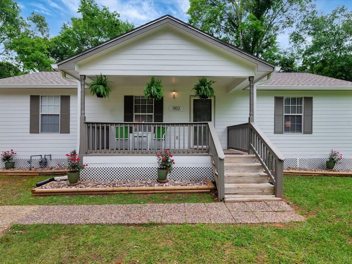 Pecan Park Cottage - Nacogdoches, TX
