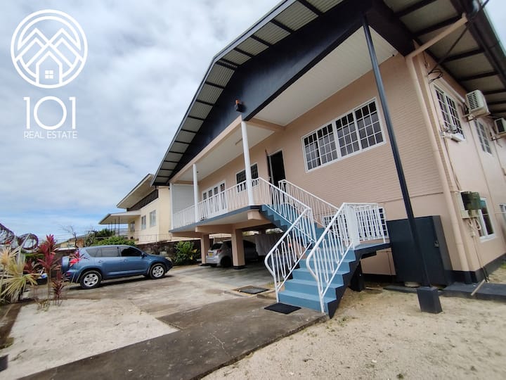 Ruime Gezinswoning In Paramaribo - Paramaribo