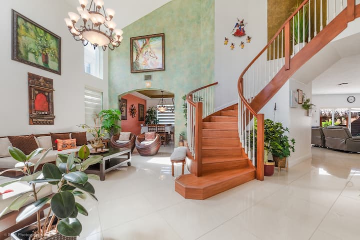 Extravagant Miami House Near Everglades - Zoo Miami, Miami