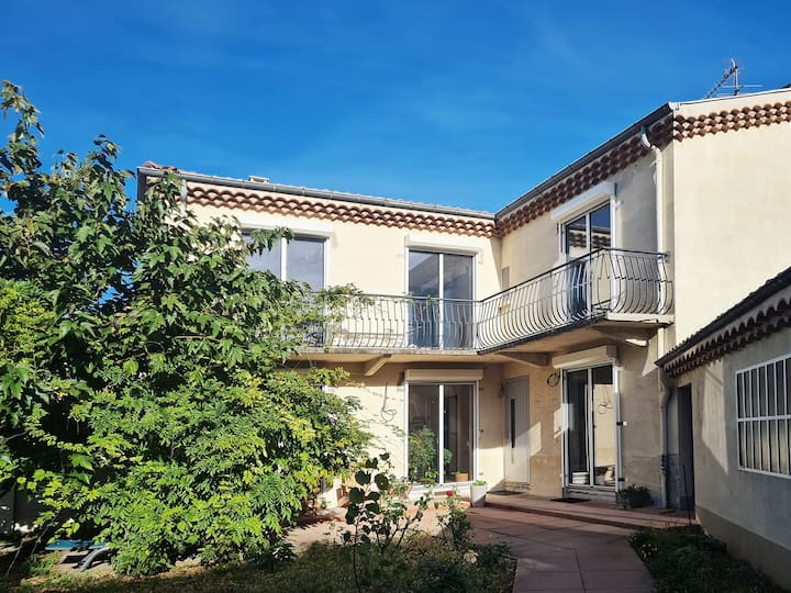 Maison Au Calme, Proche Centre - Drôme