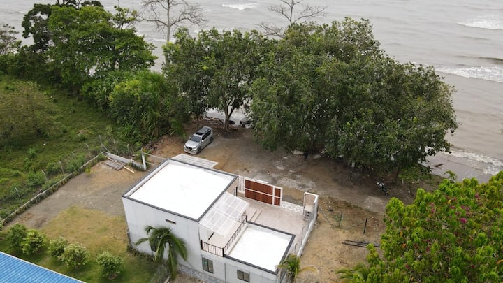 Descansa Libre Frente Al Mar - Turbo