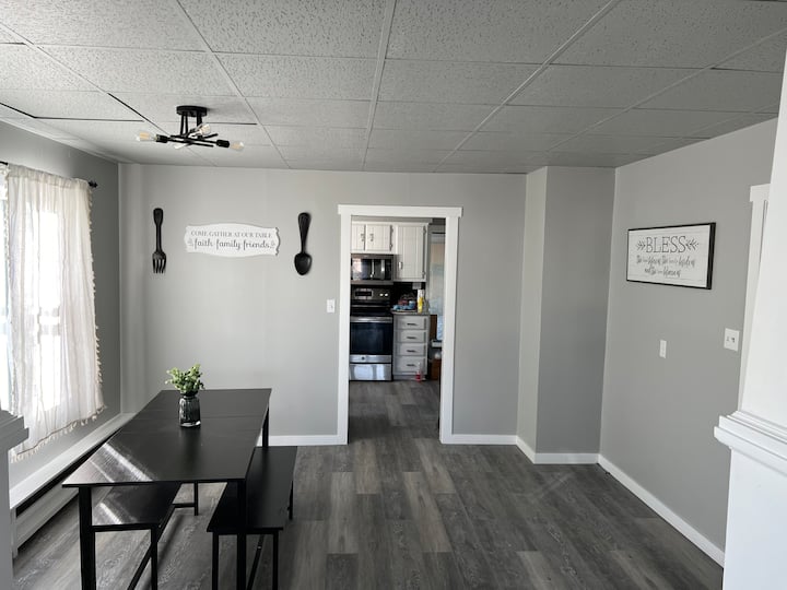 Convenient Cozy Cute 2 Bdrm - Casper, WY