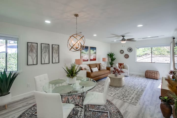 Beautifully Remodeled Condo 55+ - Poway, CA