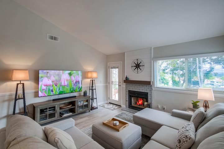 Stunning & Spacious Oasis - Poway, CA