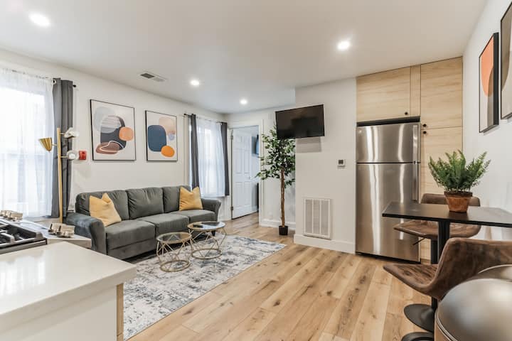 Large & Cozy Center City 1/1 - Philadelphie, PA