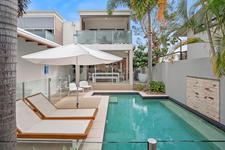 Pet Friendly Modern Oasis With Private Pool - Noosa