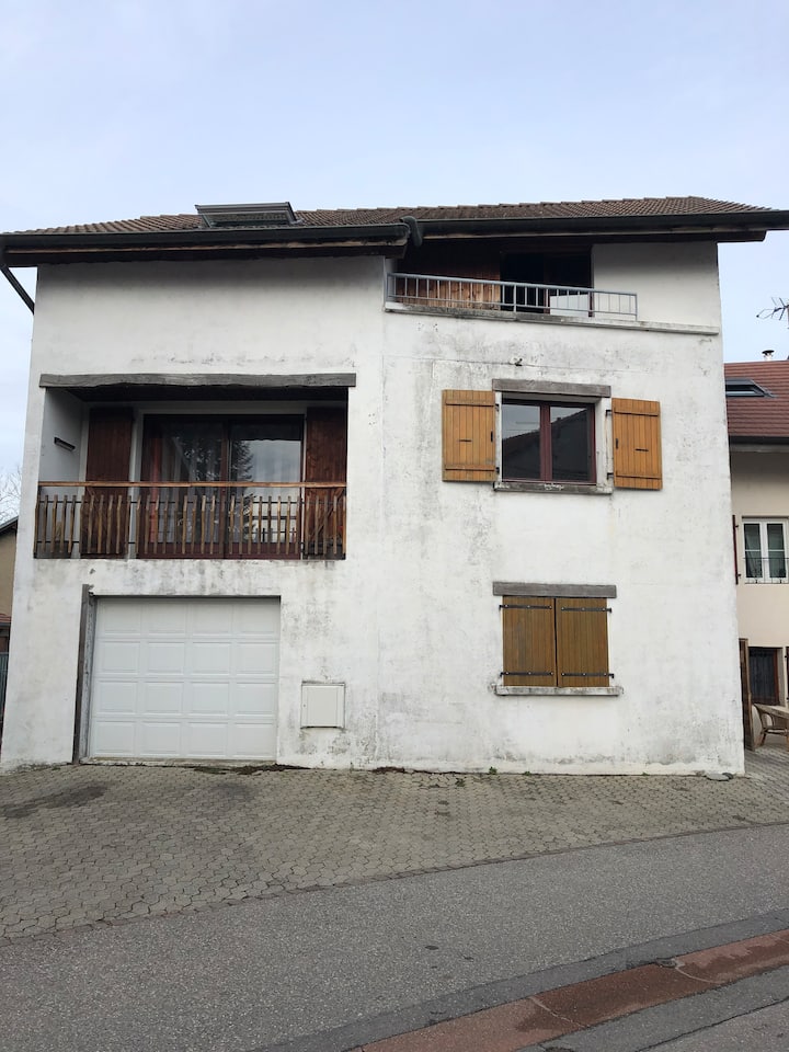 Chambre Tout Confort 12 M2 - Saint-Julien-en-Genevois
