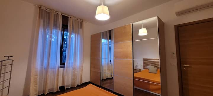 Margot's House Rho - Rho