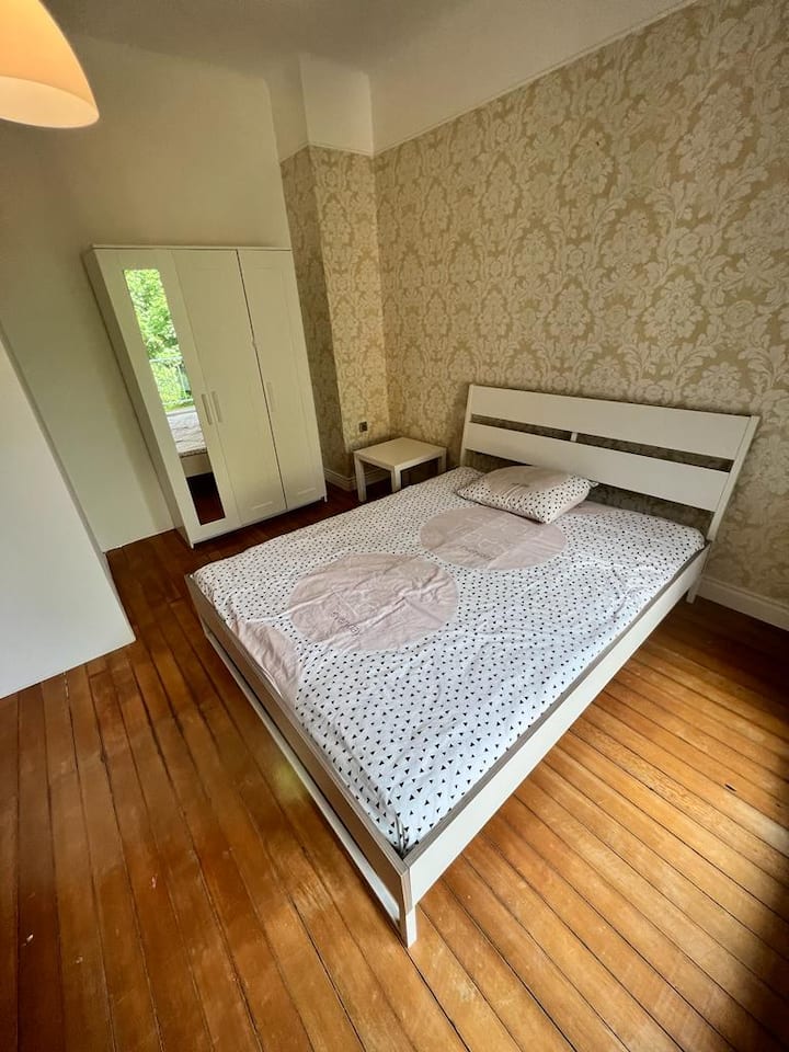 Stanza Ammobiliata- Mont11a-12 - Luxemburgo