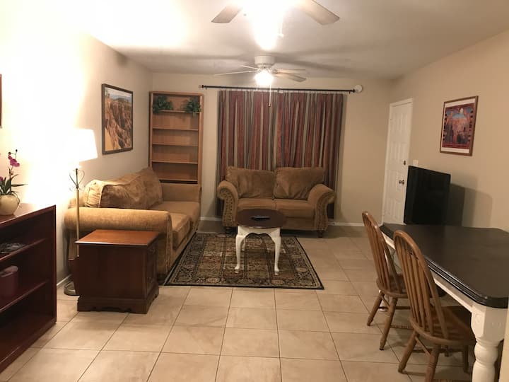Cozy Corner Military To Military: Near Ft Huachuca - シエラビスタ, AZ