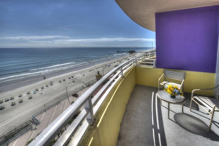 1 Bd Dx Condo Daytona Ocean Walk - Daytona Beach, FL
