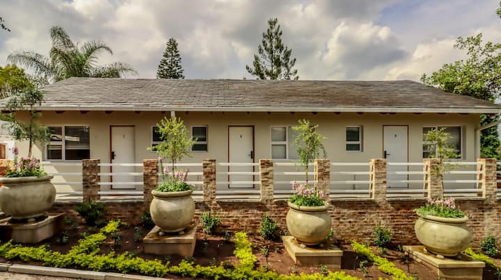 Boutique Farm Stay - Randburg