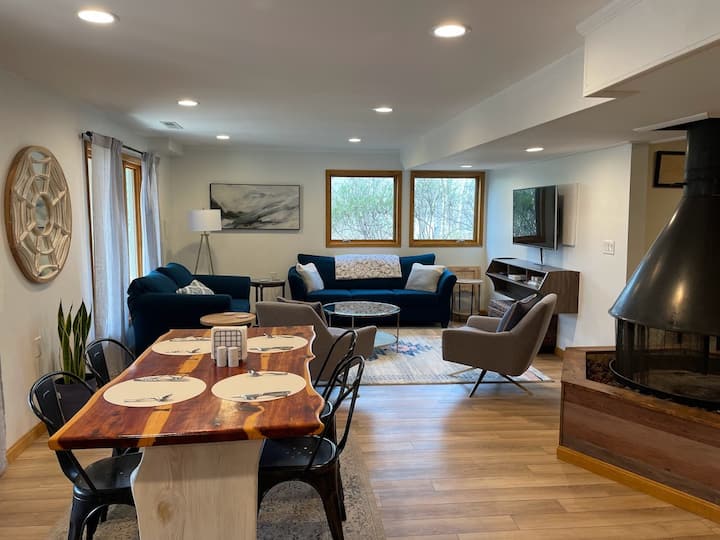 The Cozy Contemporary- 15 Minutes To Downtown - Charlottesville, VA