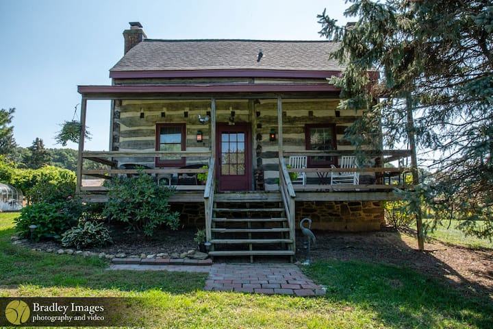 Romantic Getaway Cabin - Hampstead, MD