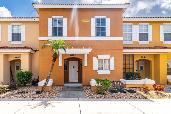 Your Home Away From Home! - Kissimmee, FL
