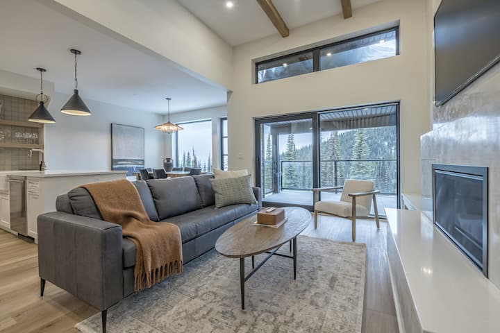 Duplex W/ Amazing Views, Hot Tub And Sauna - Armstrong