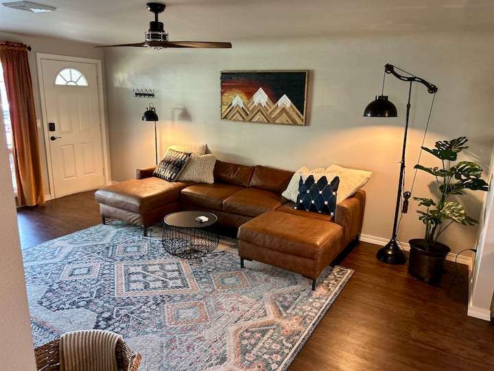 Quaint Central 2bdrm/1bath Home - Salem, OR